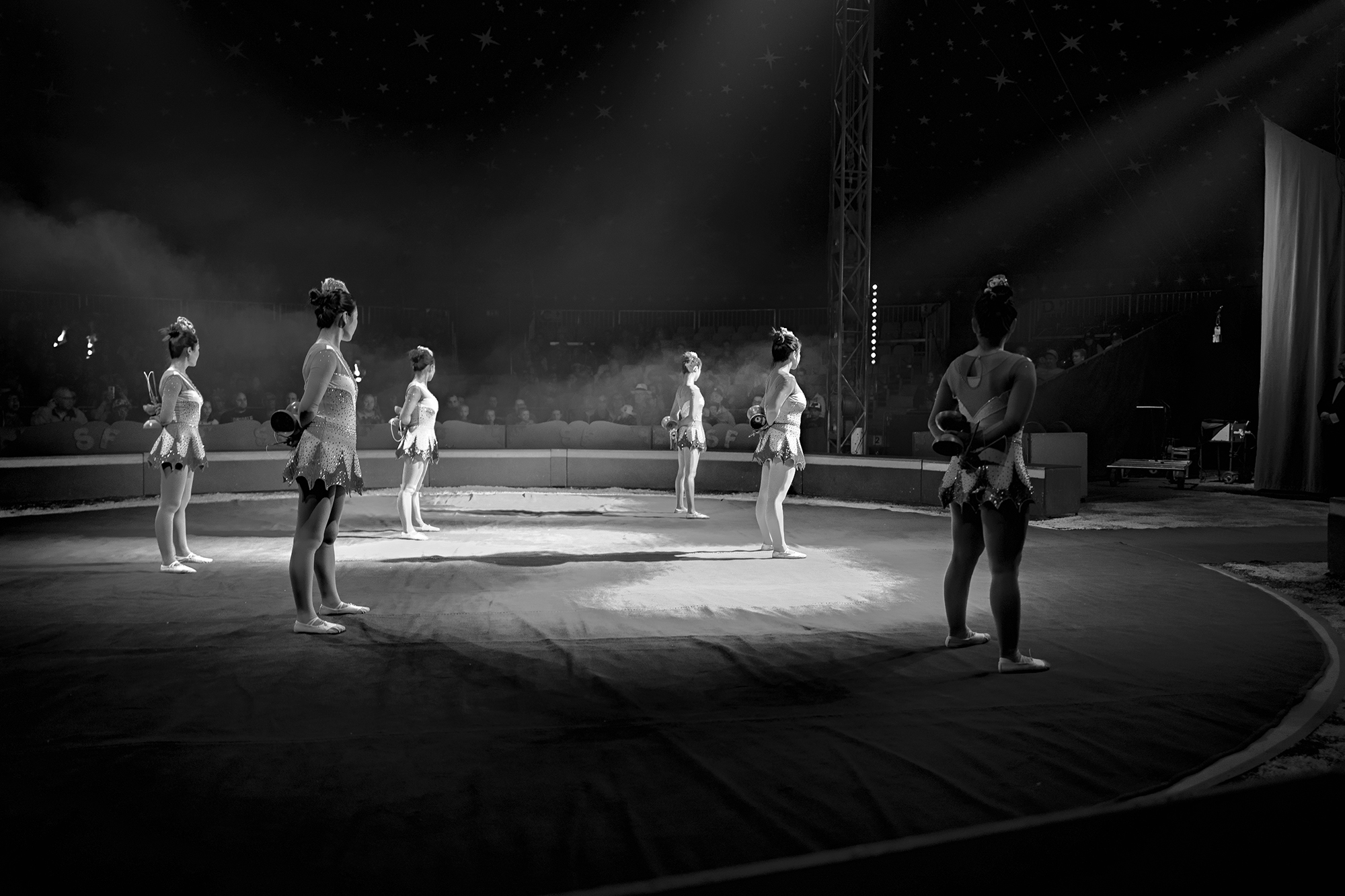 SIRKUS – SPECTACULUM MAGAZINE