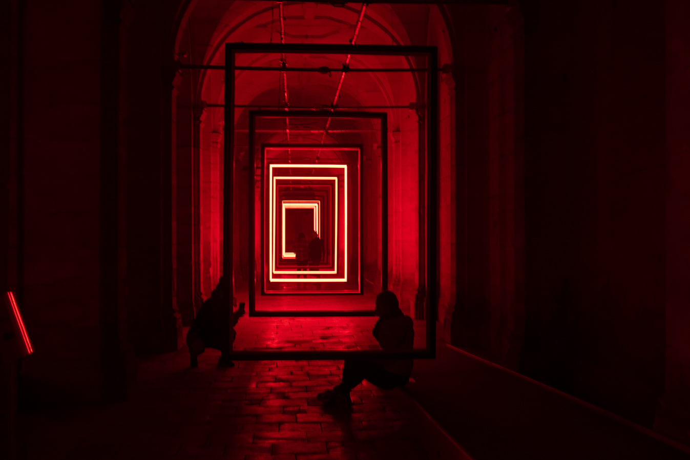 FRAME PERSPECTIVE – SPECTACULUM MAGAZINE