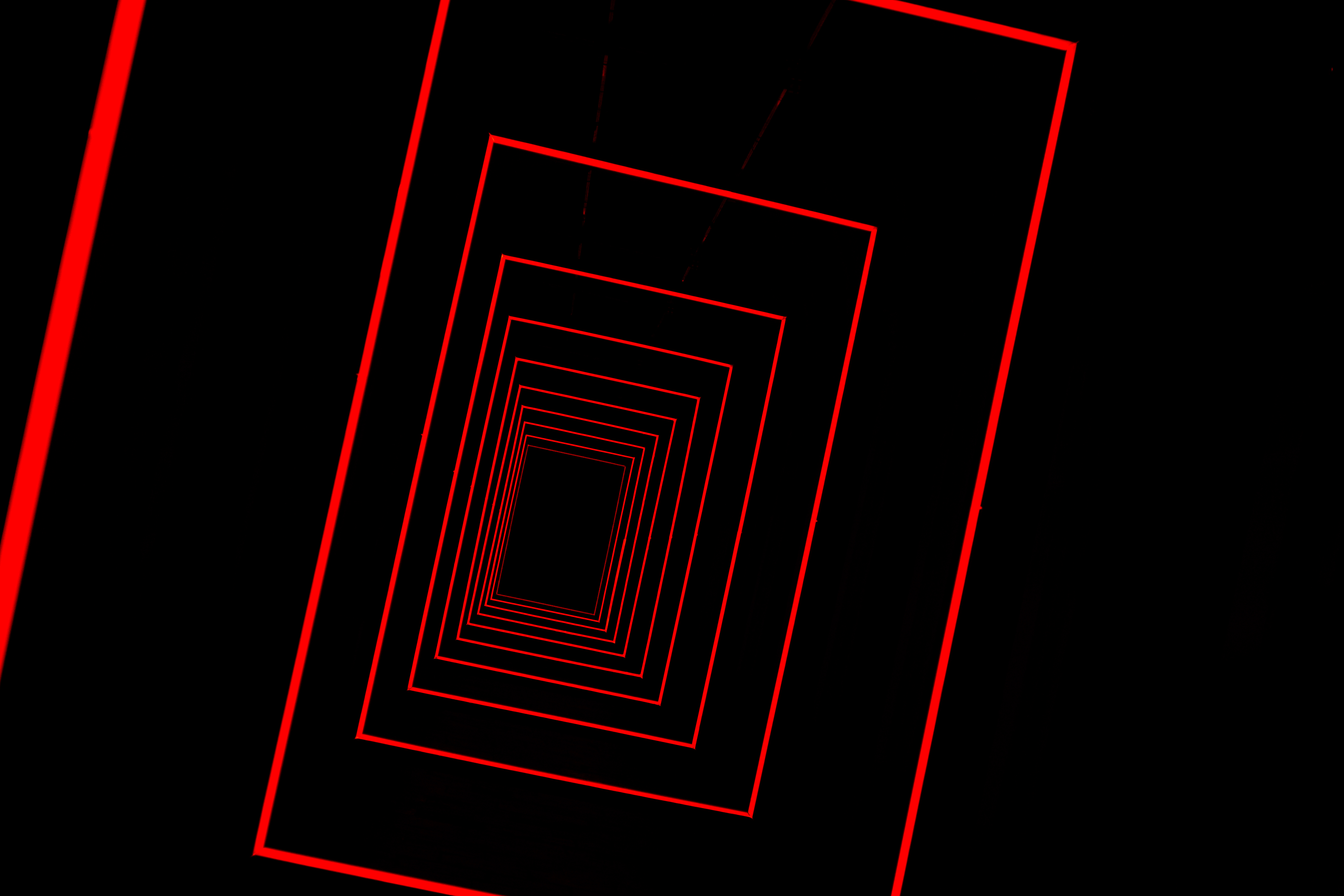 FRAME PERSPECTIVE – SPECTACULUM MAGAZINE